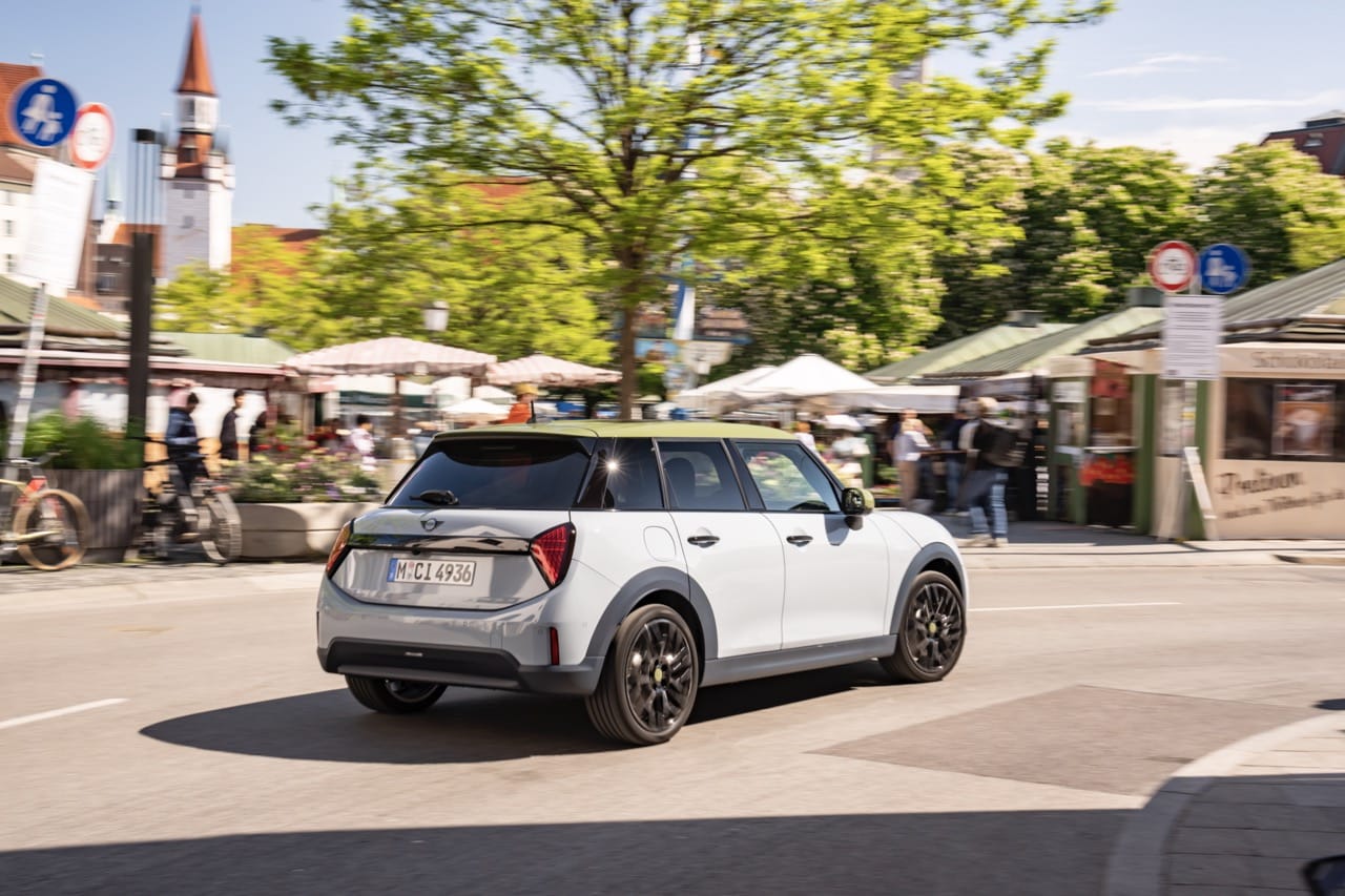 Mini Cooper Paul Smith : l’édition spéciale s’étend désormais aux ...